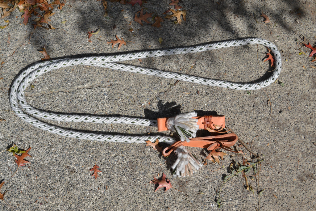 Loop rein: light grey with dark green "Len fleck" pattern. Large – New ...