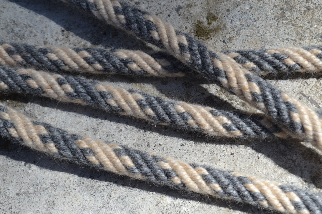 Loop rein: Cream and grey blue in the "Awa" pattern. Medium – New ...